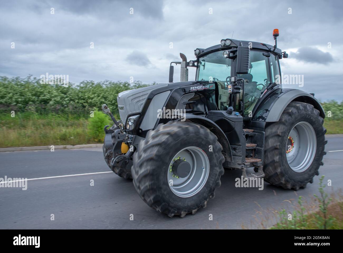 Grey tractor hi-res stock photography and images - Alamy