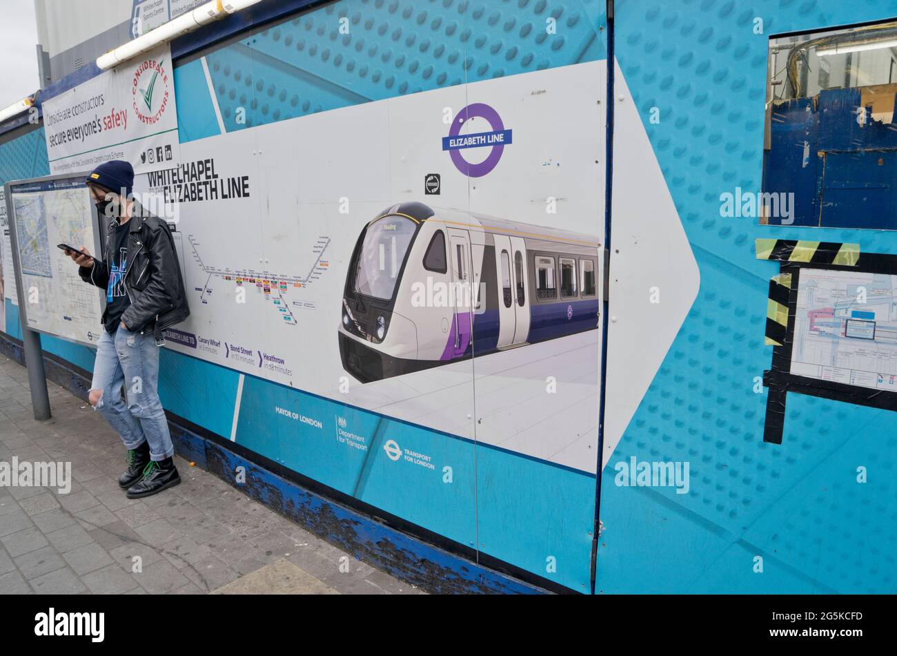 Whitechapel underground sign hi-res stock photography and images - Alamy
