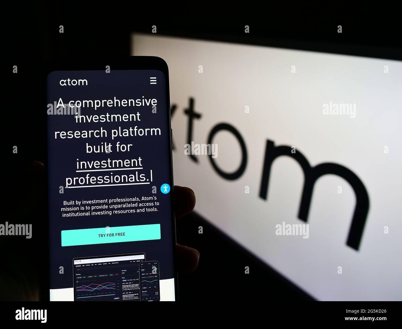 Atom logo hi-res stock photography and images - Alamy