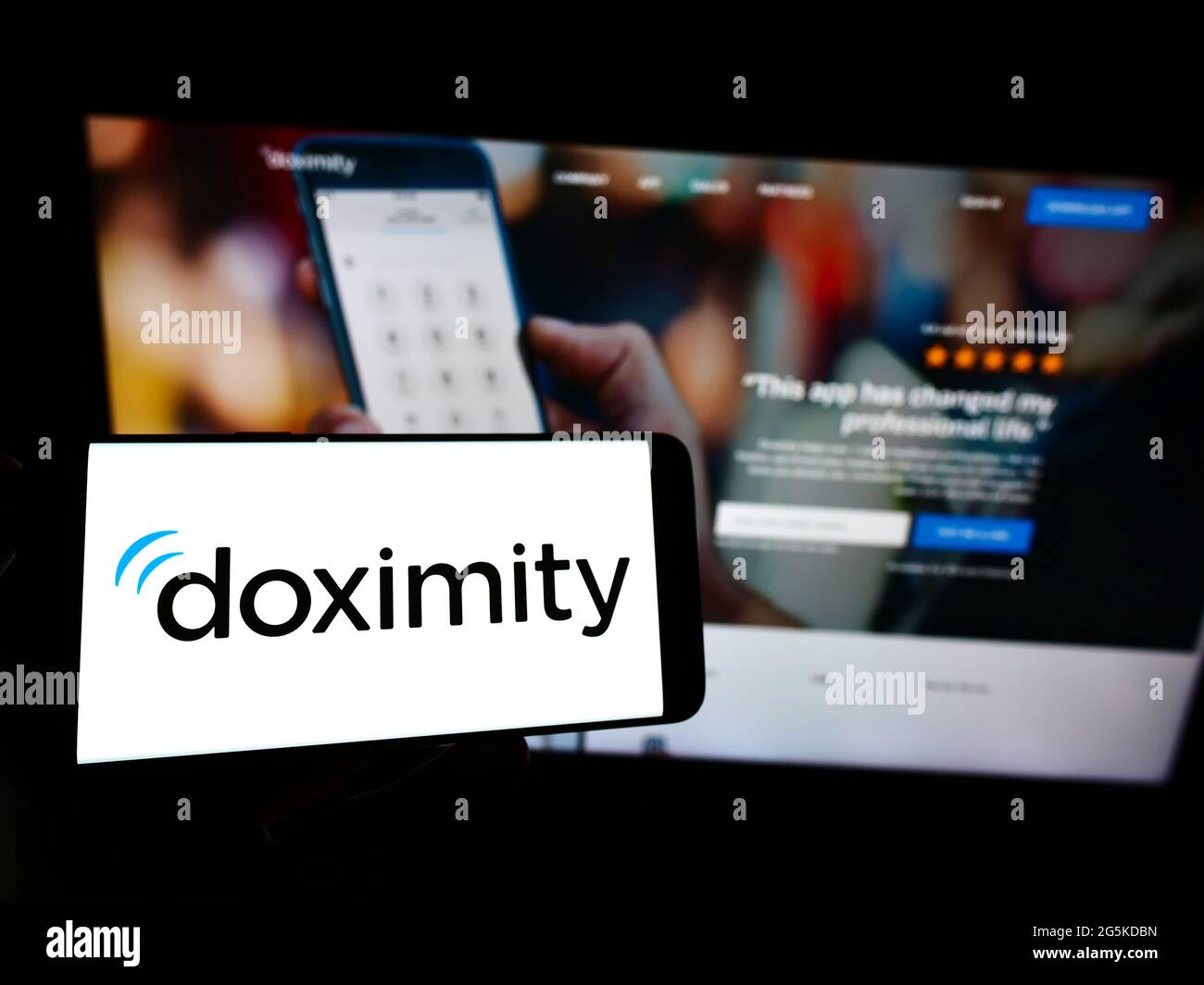 Networking business silhouette hi-res stock photography and images - Alamy