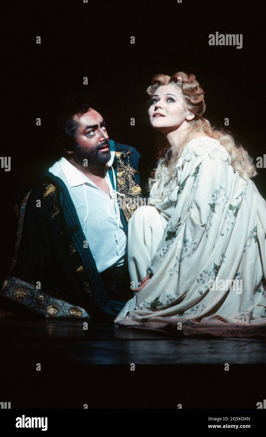 Dennis O’Neill (Otello), Elena Prokina (Desdemona) in OTELLO by Verdi ...