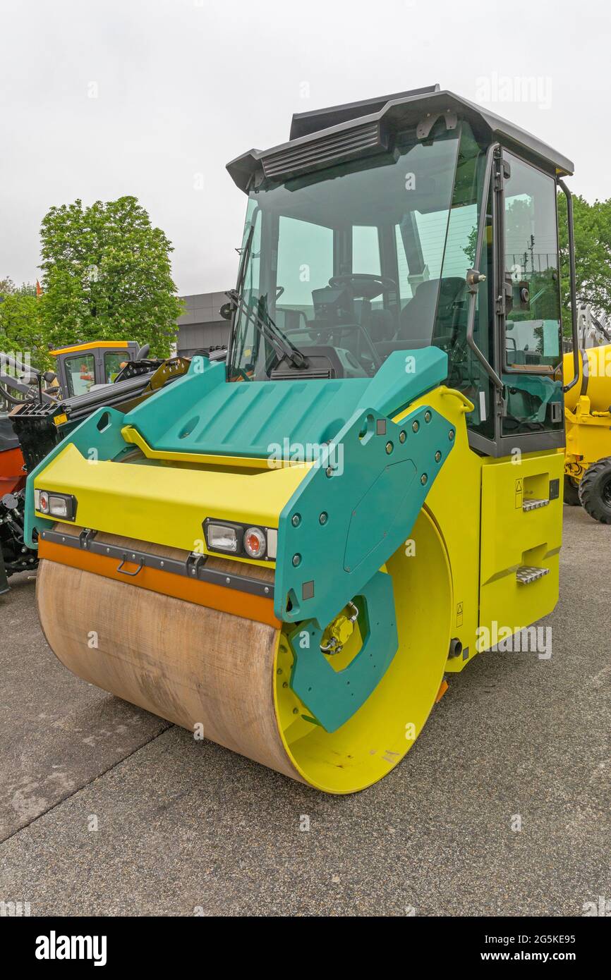 Big Drum Roller With Cabin Road Construction Vehicle Stock Photo - Alamy