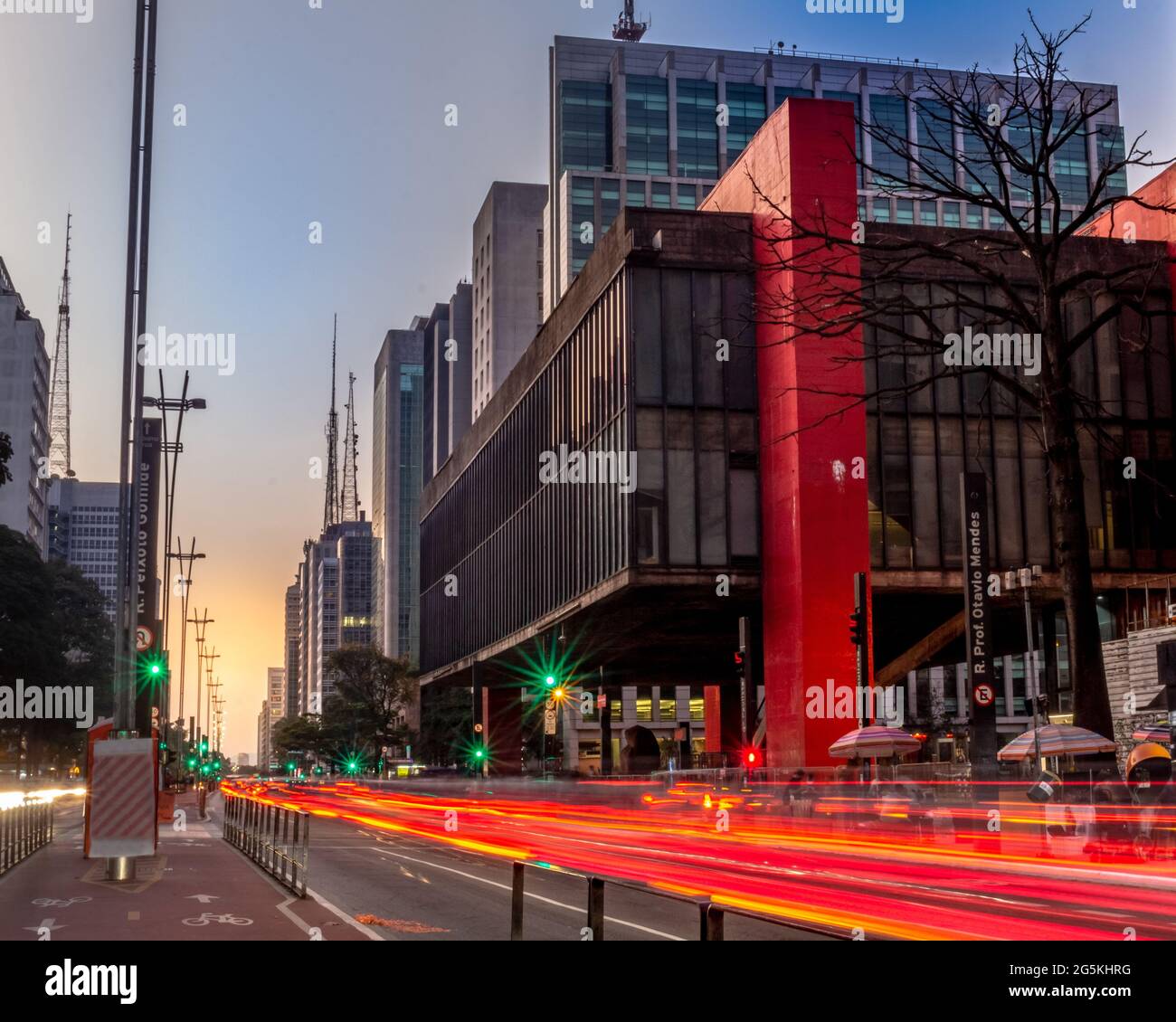 Sao paulo traffic light hi-res stock photography and images - Alamy