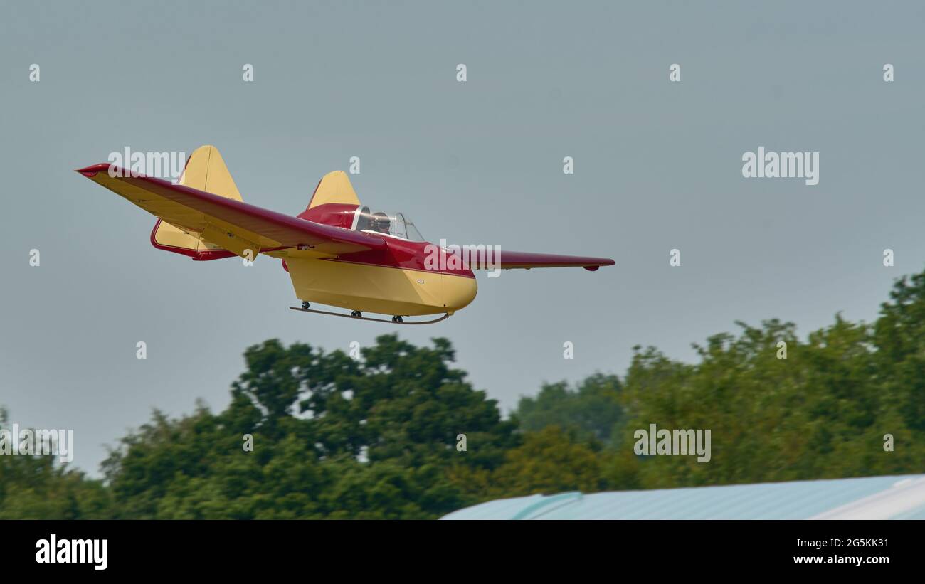 Fauvel AV36 glider in flight Stock Photo - Alamy