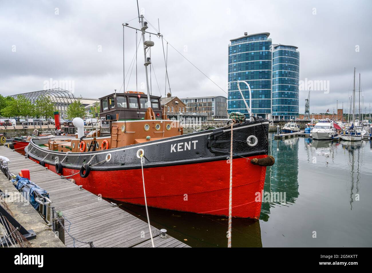 Mt kent tugboat hi-res stock photography and images - Alamy
