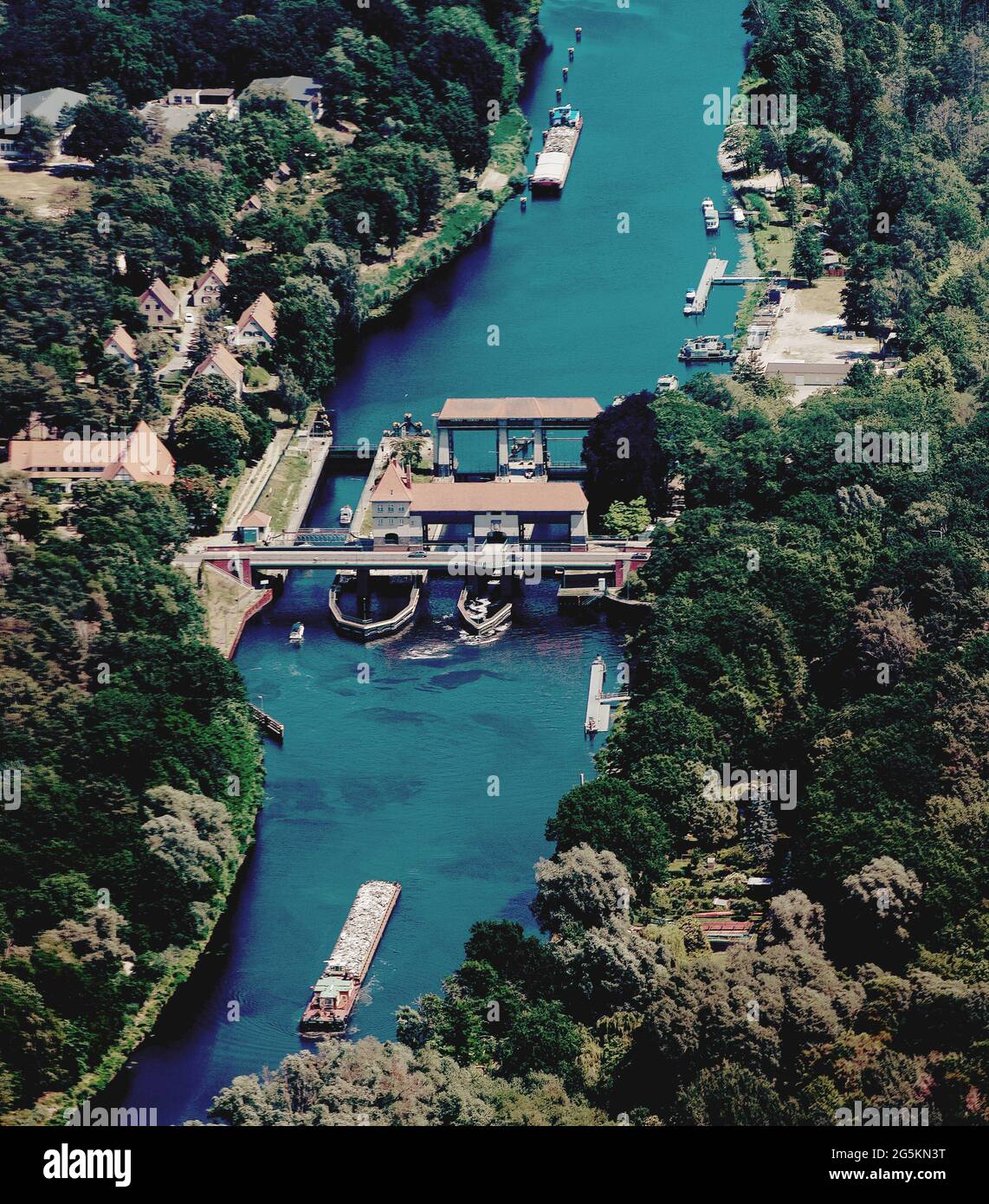 Kleinmachnow, Germany. 18th June, 2021. View of the Kleinmachnow lock ...