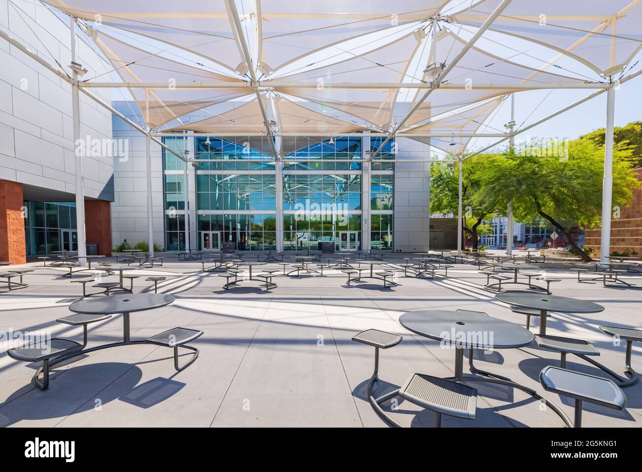 Unlv greenspun hall hi-res stock photography and images - Alamy