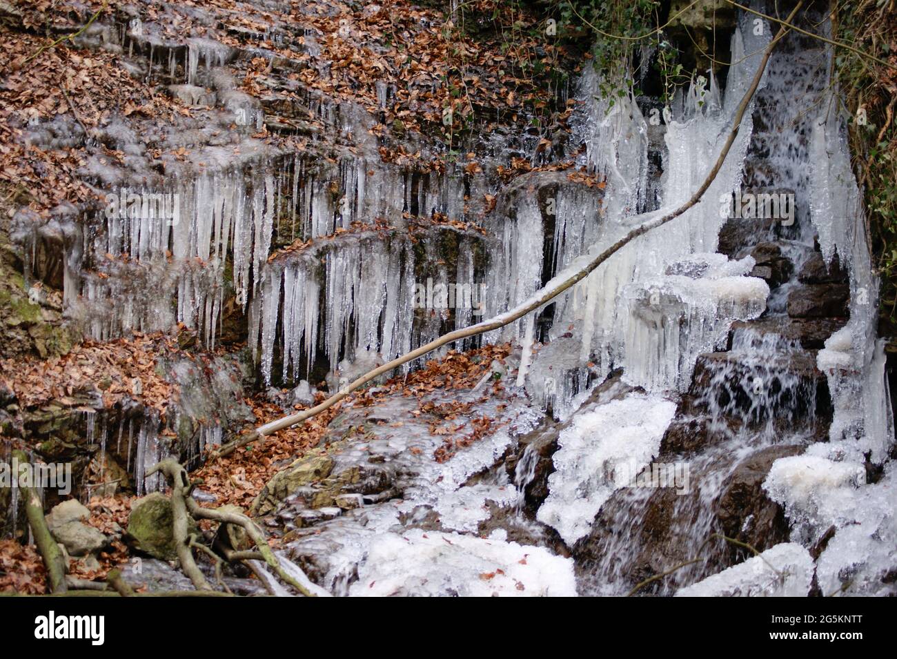 Icy waterfall hi-res stock photography and images - Alamy