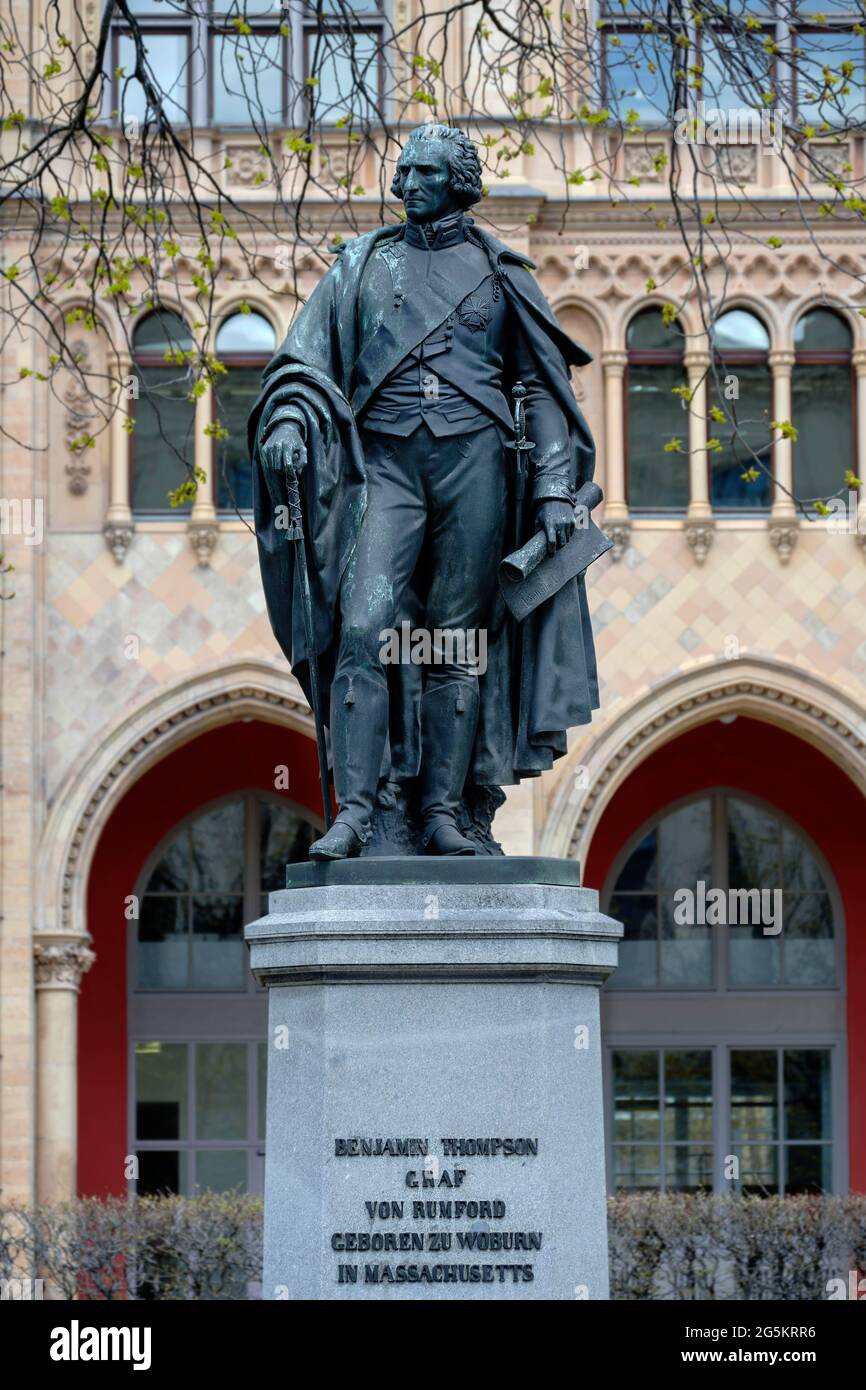 Monument to Sir Benjamin Thompson, Earl of Rumford, 1753-1814, officer ...