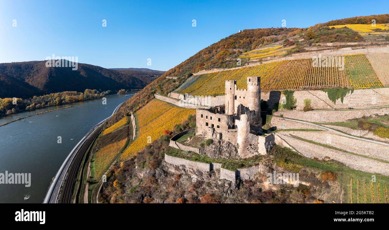 Aerial view, Ehrenfels Castle, Assmannshausen, Rüdesheim, Unesco World ...