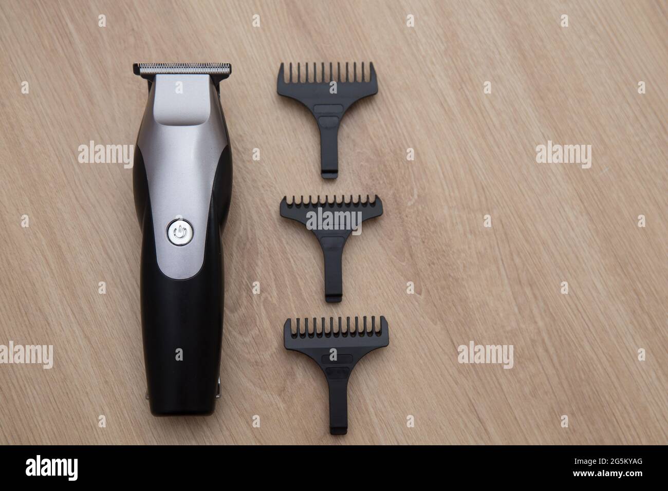 Shot of men hair cutting kit Stock Photo - Alamy