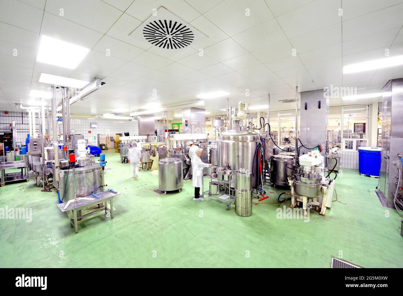 Hall production hi-res stock photography and images - Alamy