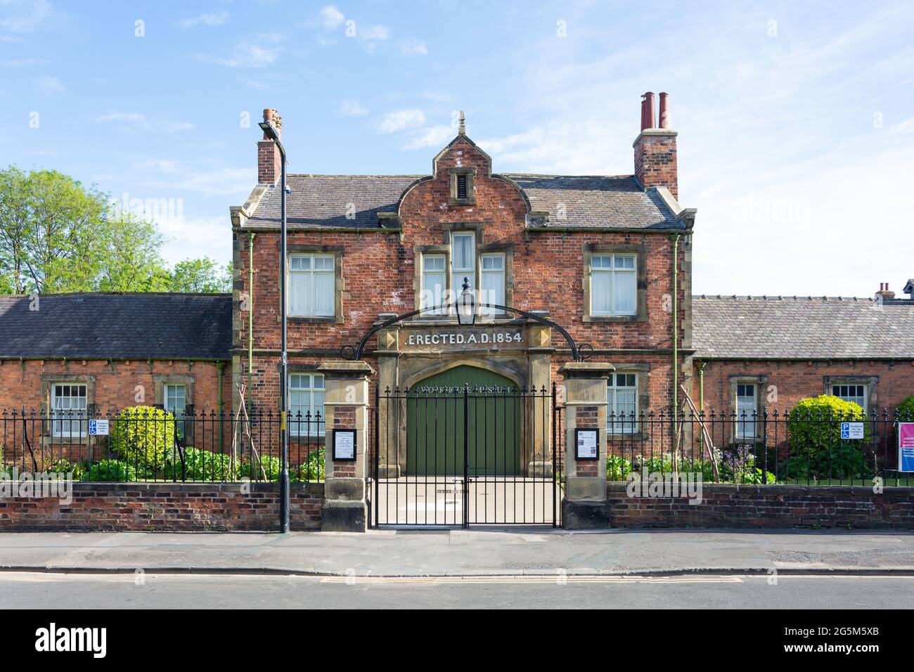 Workhouse hi-res stock photography and images - Alamy