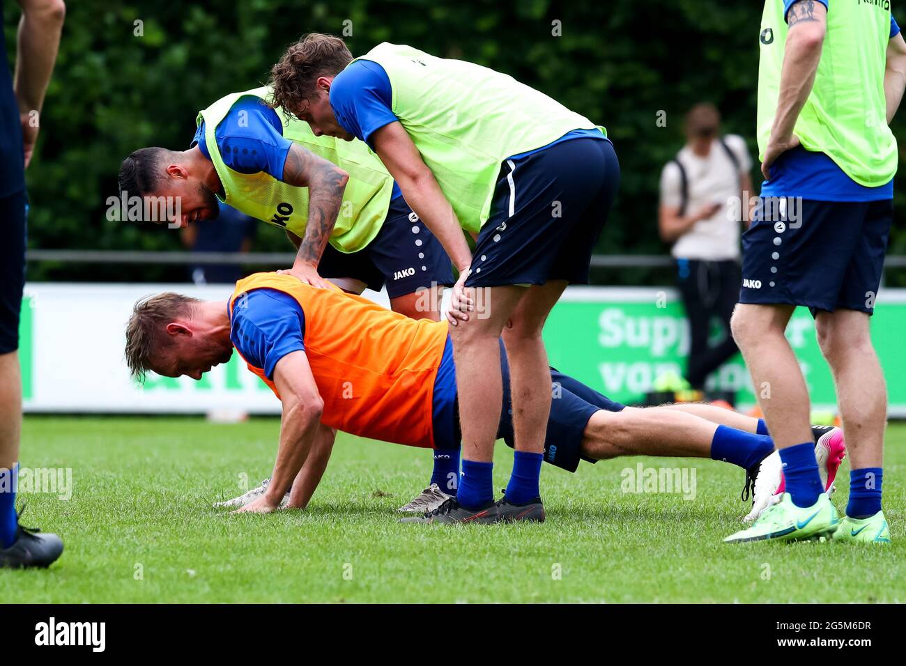 Push pictures hi-res stock photography and images - Alamy