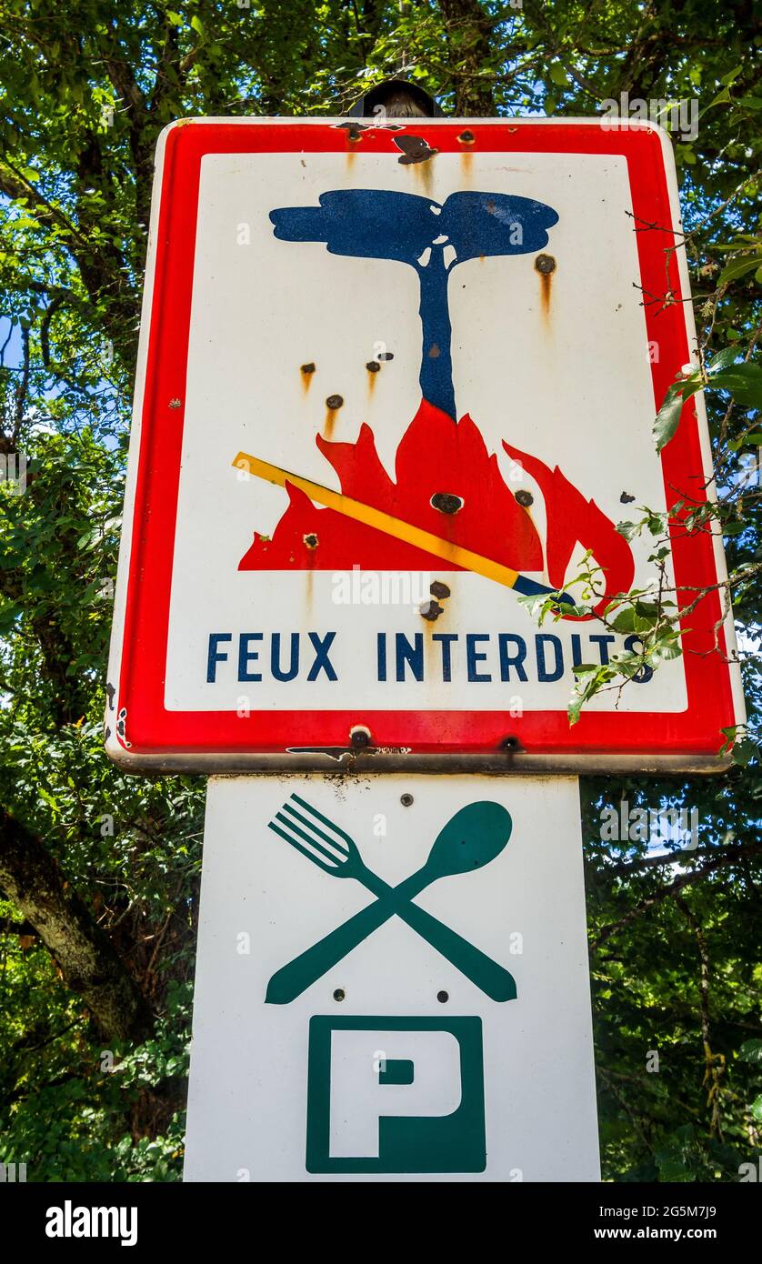 Old enamel fire warning sign - La Bellebouche, Mezieres-en-Brenne ...