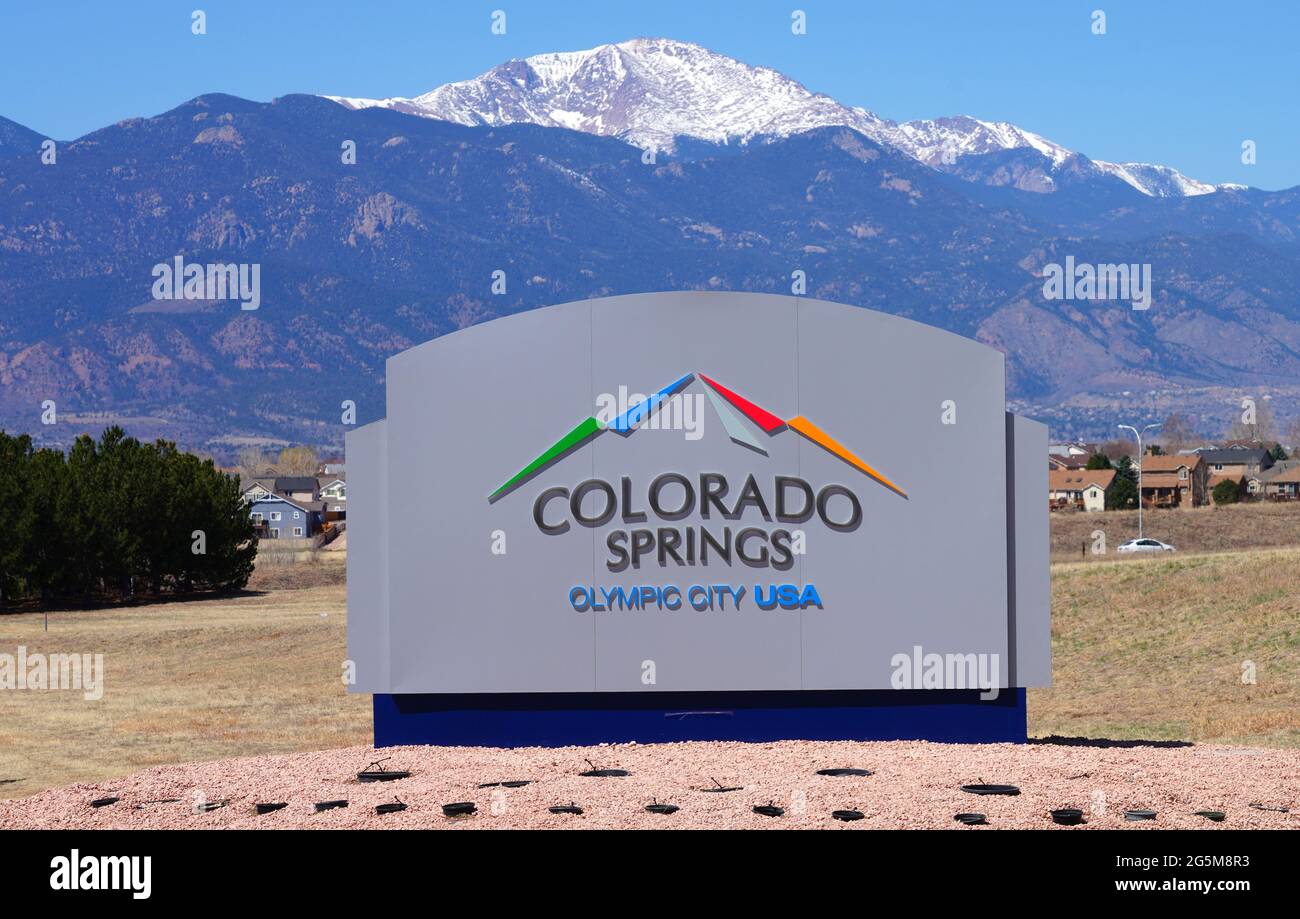 Pikes peak sign hi-res stock photography and images - Alamy