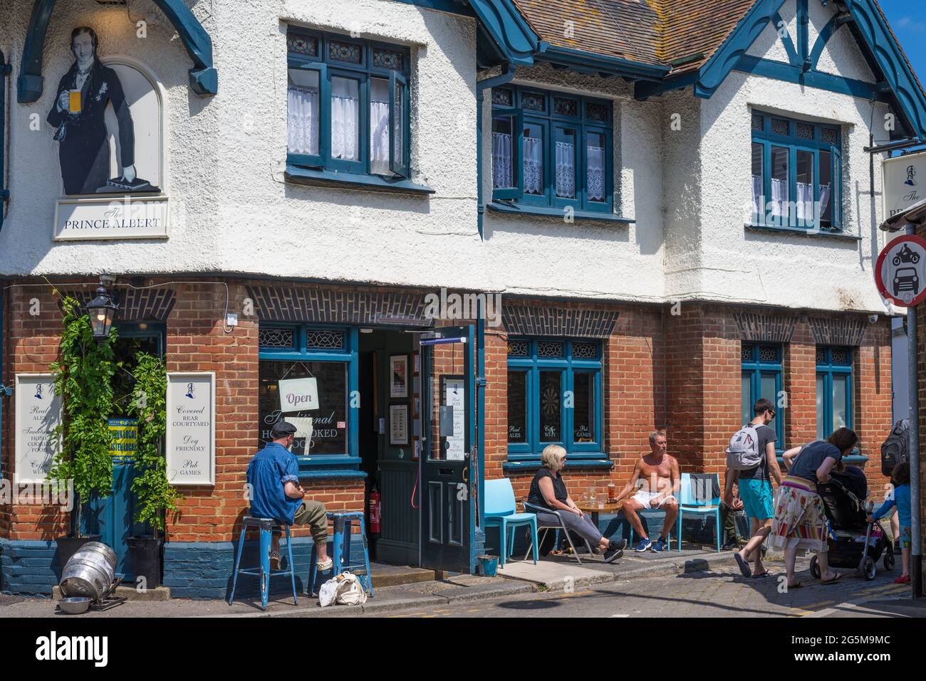 Prince albert pub hi-res stock photography and images - Alamy