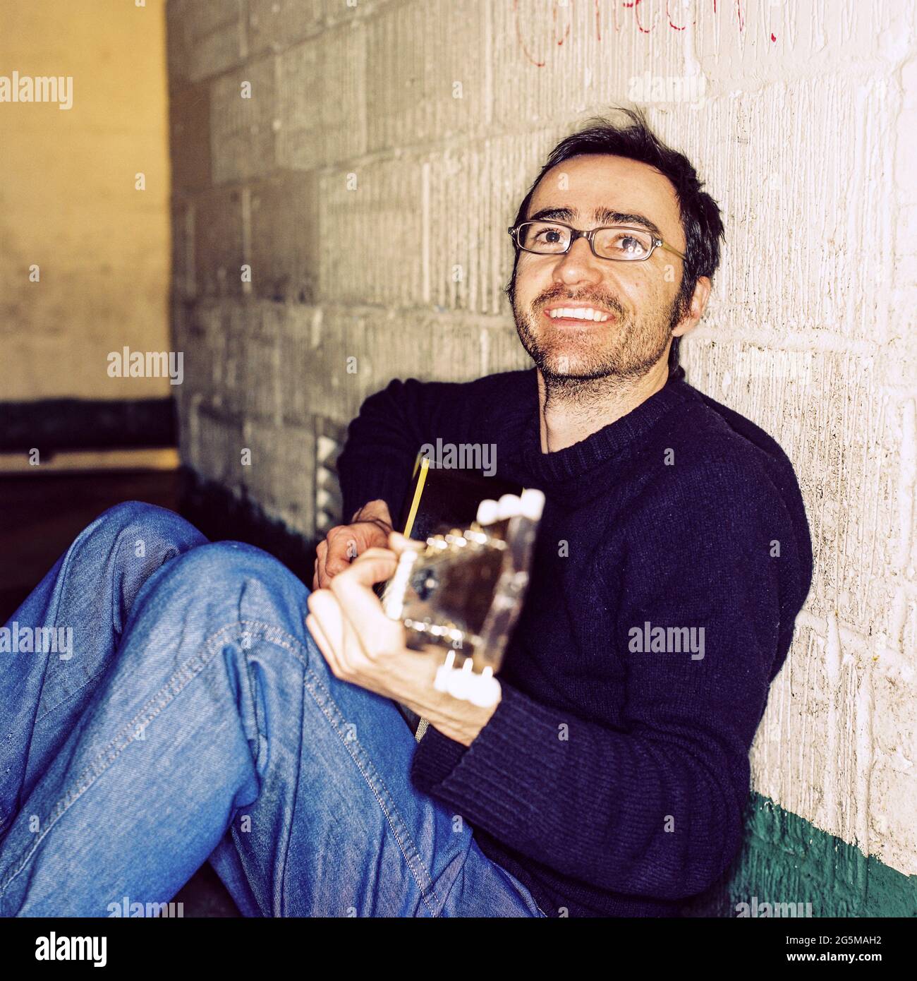 The shins 2003 hi-res stock photography and images - Alamy