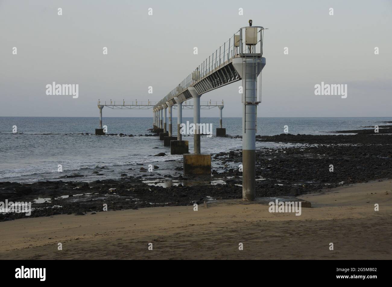 Aged iron bridge hi-res stock photography and images - Alamy