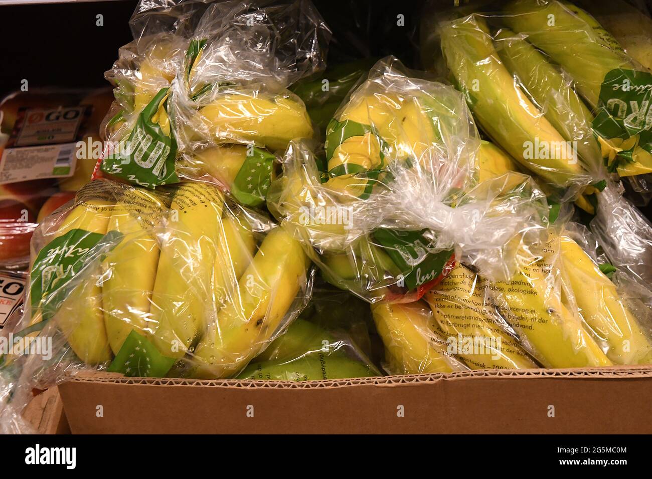 Nono fruit hi-res stock photography and images - Alamy