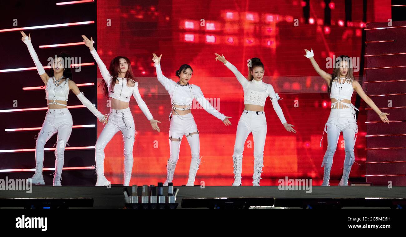 Seoul, South Korea. 26th June, 2021. K-pop girl group ITZY performs on ...