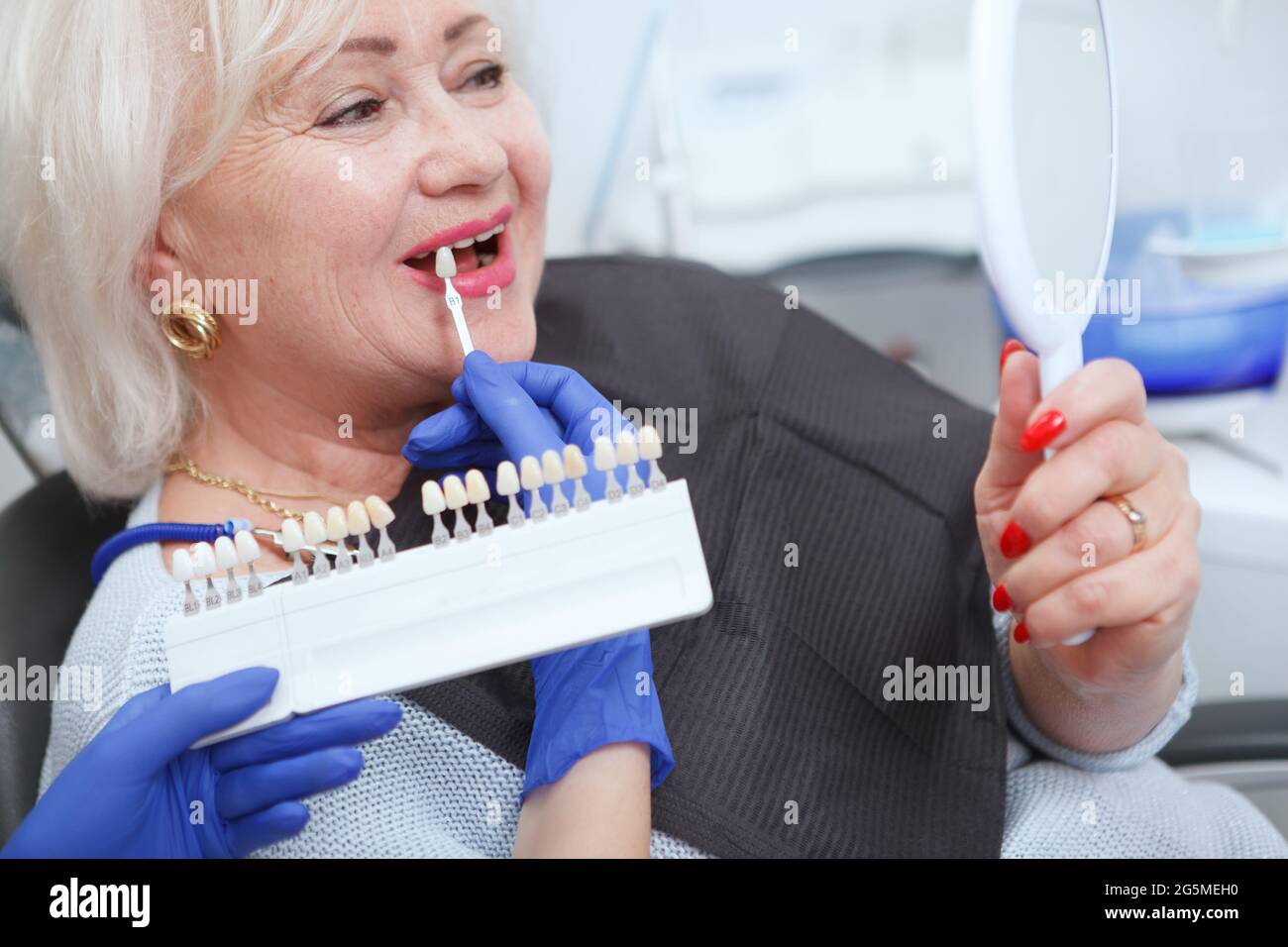 Close up elderly mouth teeth hi-res stock photography and images - Alamy