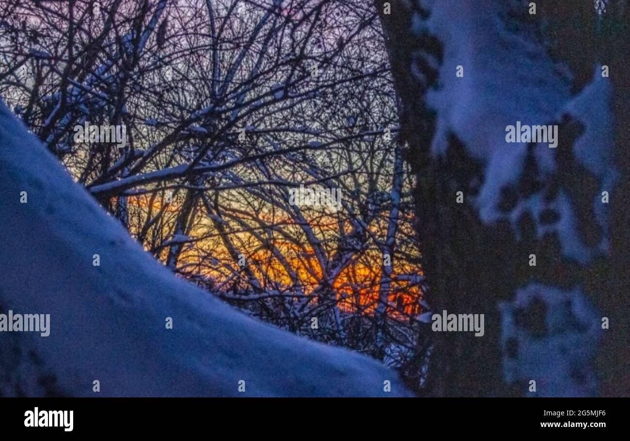 Shades of a colorful snowy sky hi-res stock photography and images - Alamy