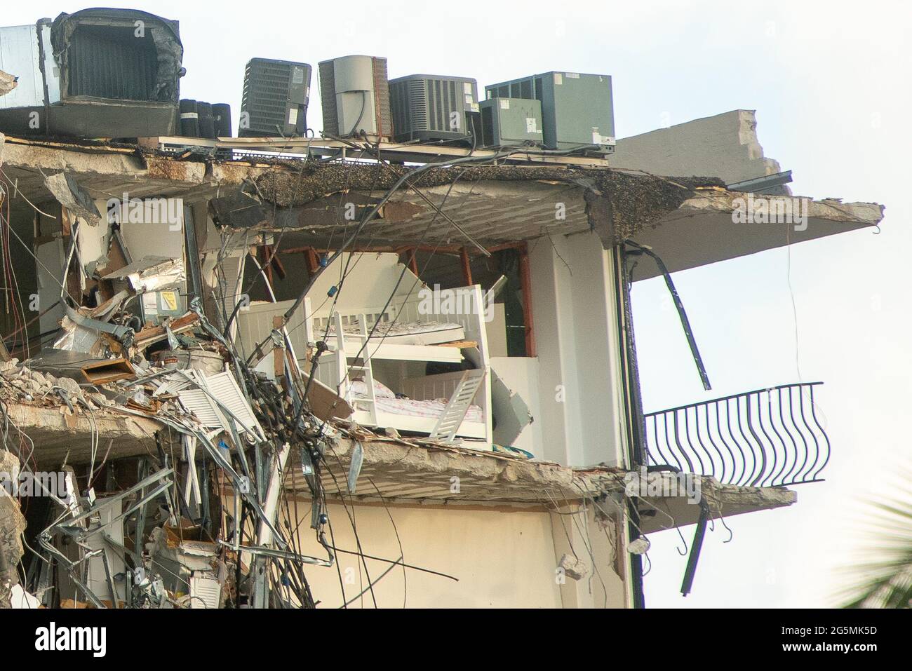 Surfside, Florida, USA. 27th June, 2021. Search and rescue efforts ...