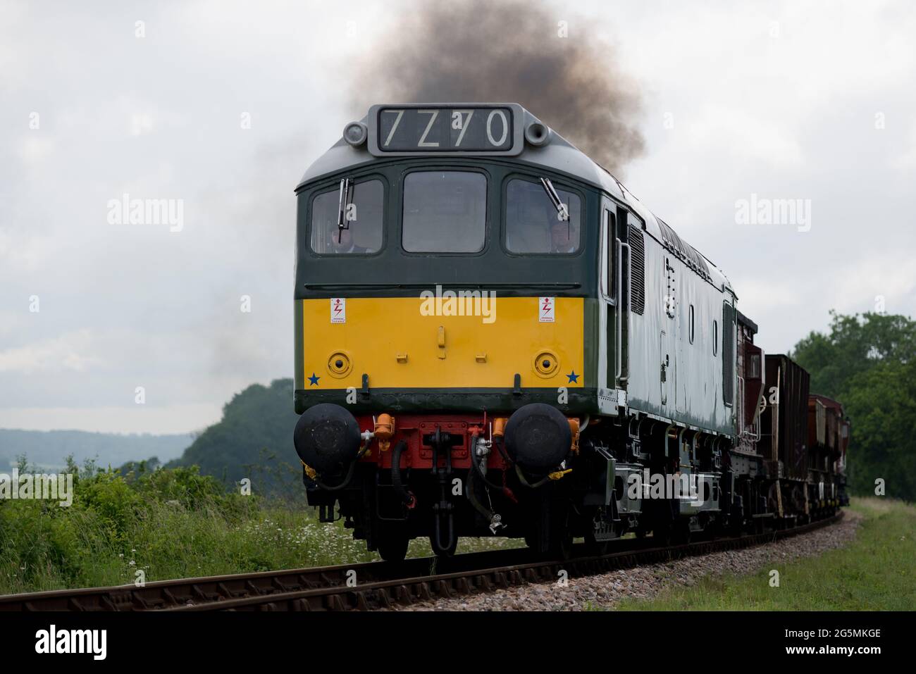 Class 25 Diesel Locomotive D7612 on the Watercress Line, Mid Hants ...