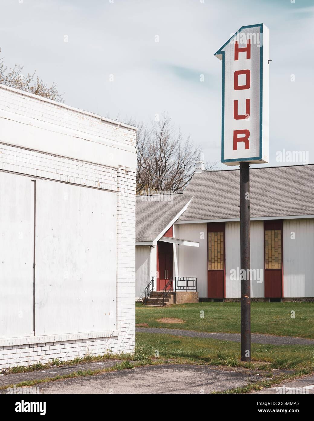 1 Hour sign, in Albany, New York Stock Photo - Alamy