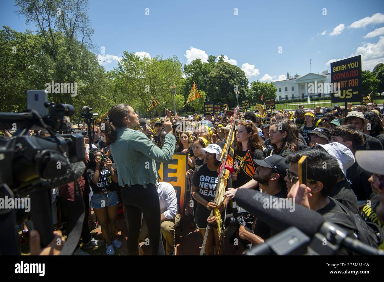 Sunrise movement june hi-res stock photography and images - Alamy