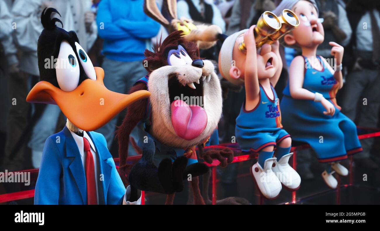 SPACE JAM: A NEW LEGACY, (aka SPACE JAM 2), from left: Daffy Duck ...