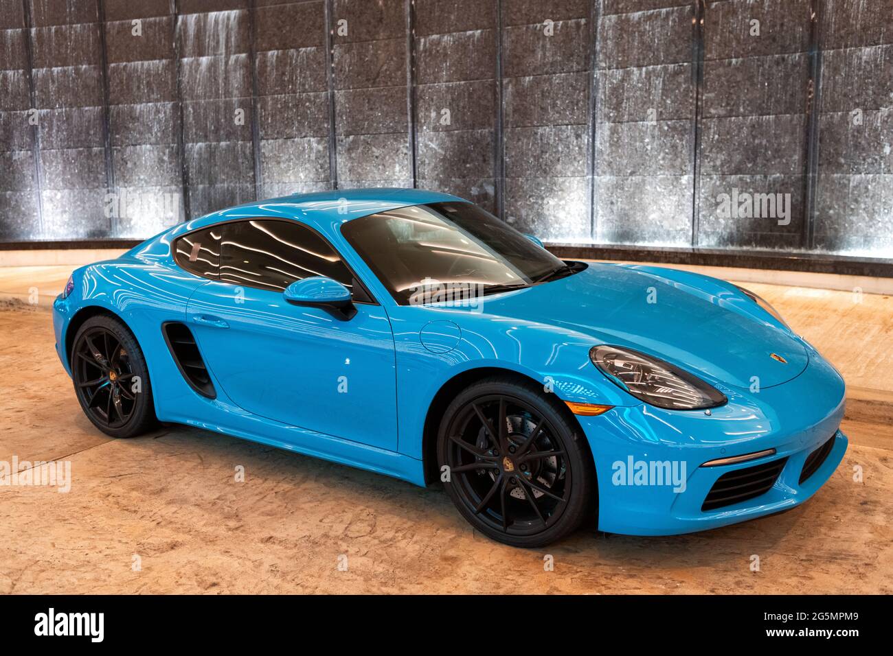 Porsche cayman top view hi-res stock photography and images - Alamy