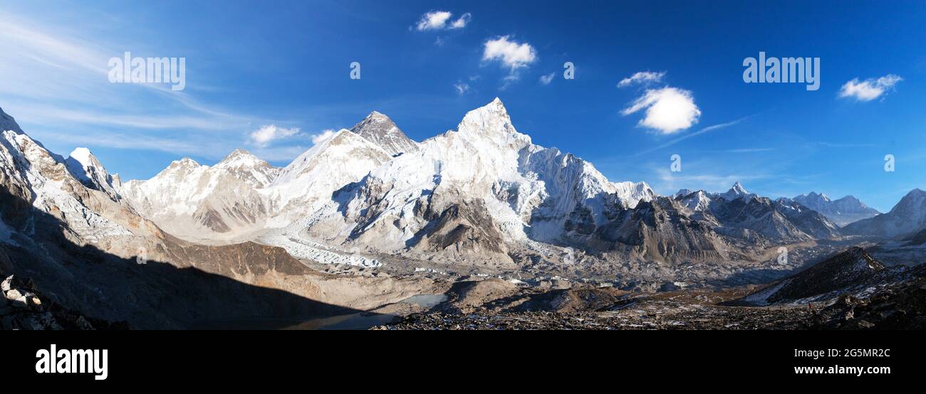 Evening sunset panoramic view of mount Everest with beautiful blue sky ...
