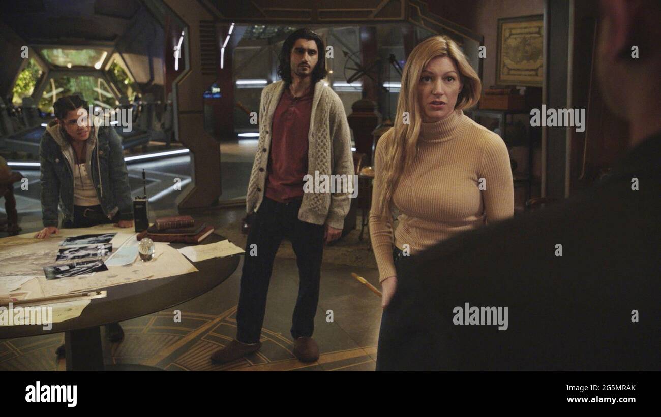 LEGENDS OF TOMORROW (aka DC'S LEGENDS OF TOMORROW), from left: Lisseth ...