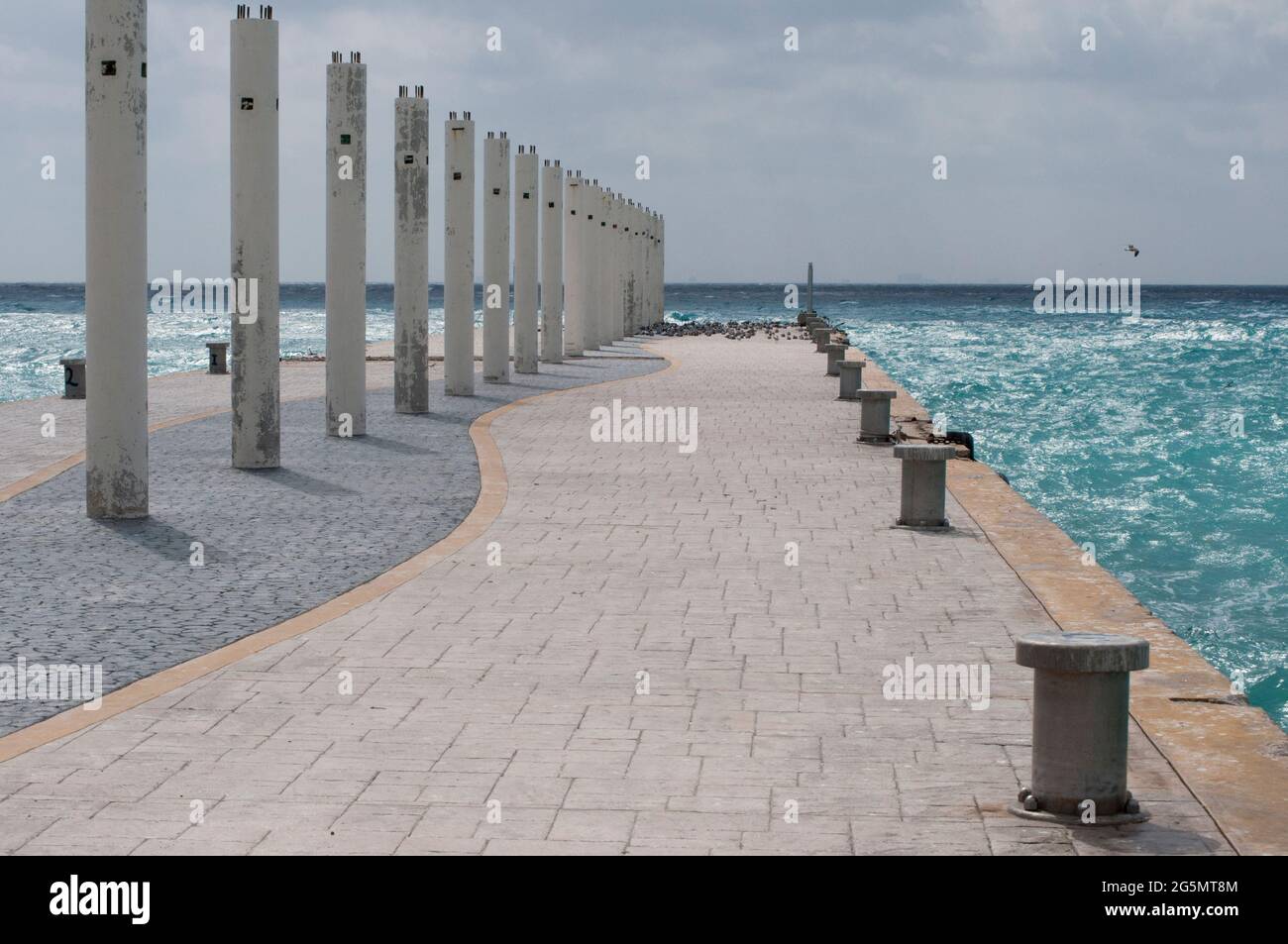Caribbean pier hi-res stock photography and images - Alamy