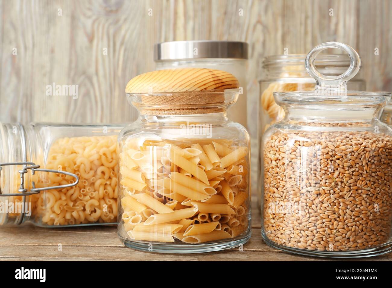 Jars of pasta and grains hi-res stock photography and images - Alamy