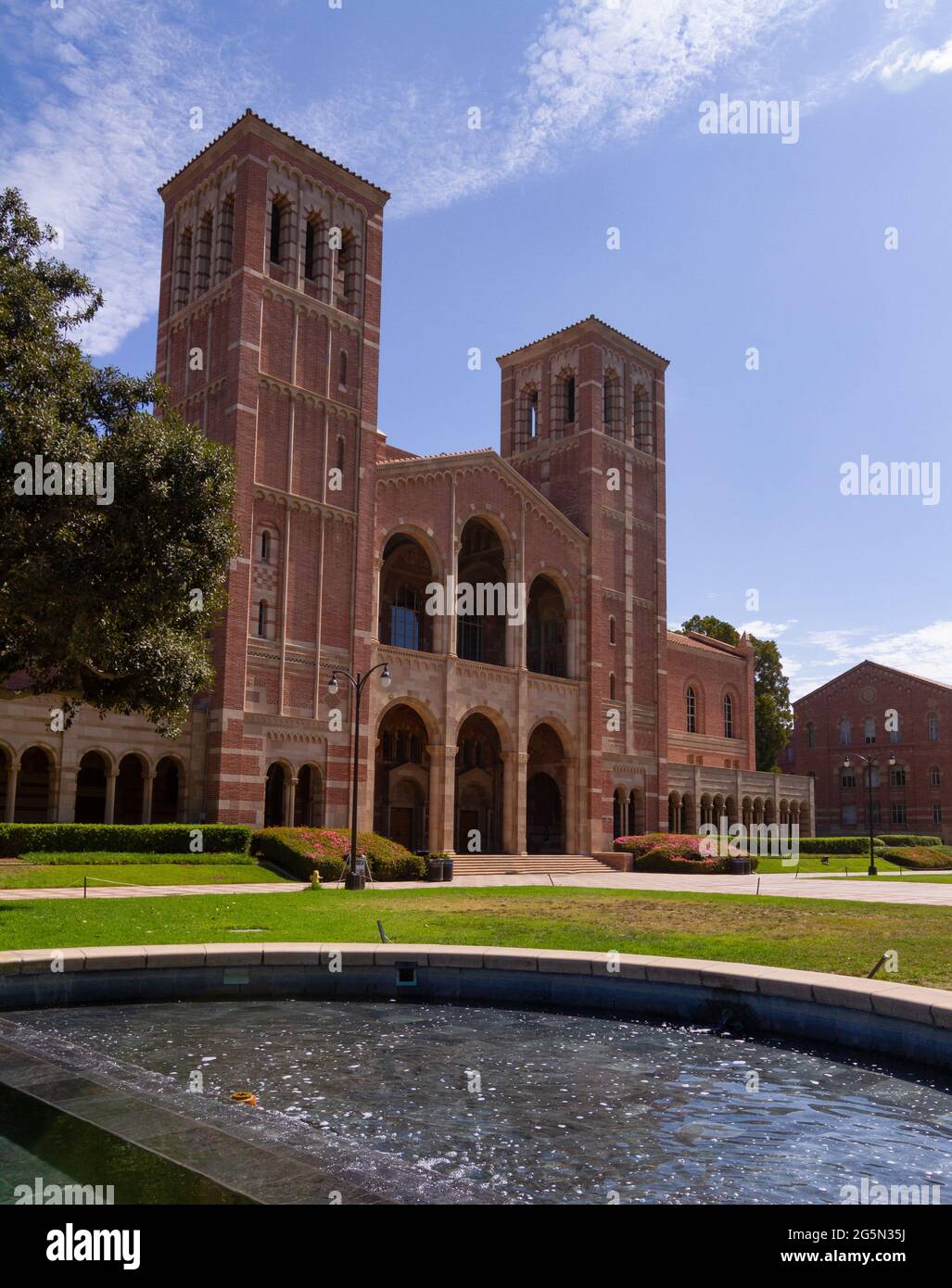Royce Hall Building High Resolution Stock Photography and Images - Alamy