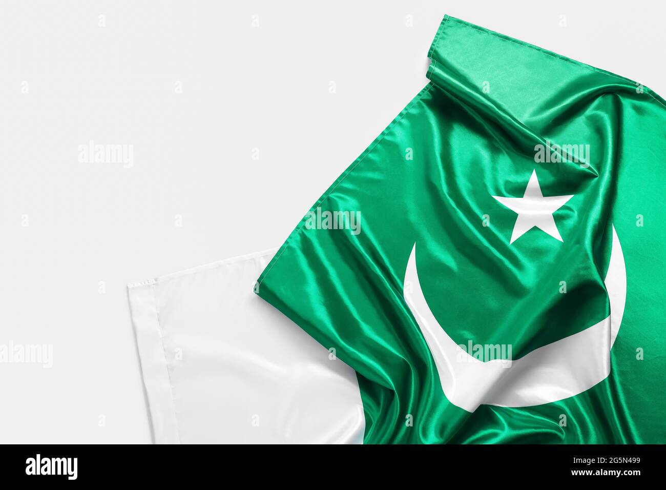 Flag pakistan on top hi-res stock photography and images - Alamy