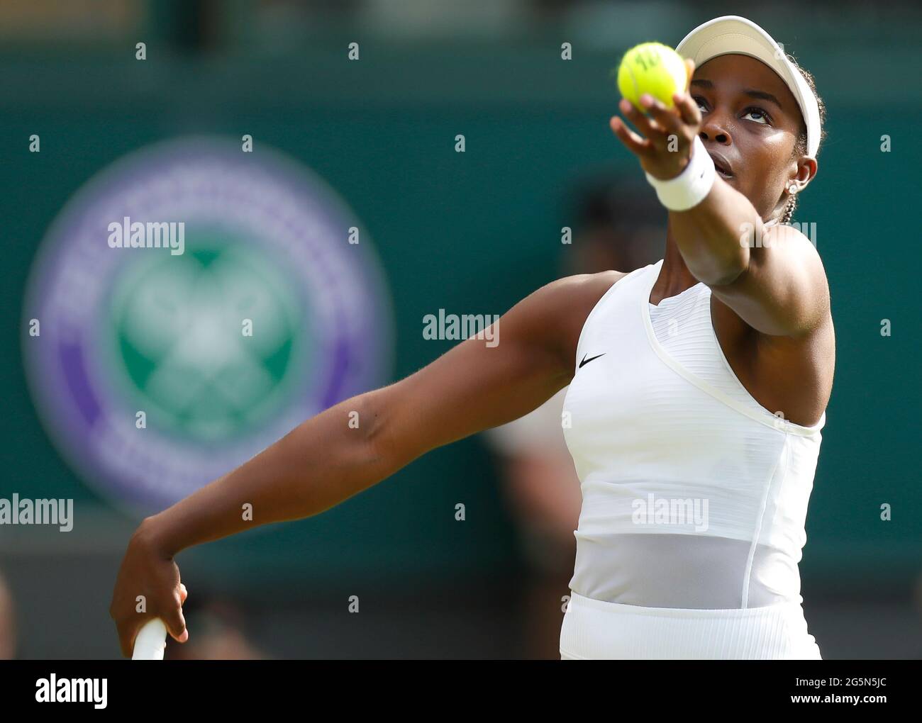 Sloane stephens wimbledon 2021 hi-res stock photography and images - Alamy