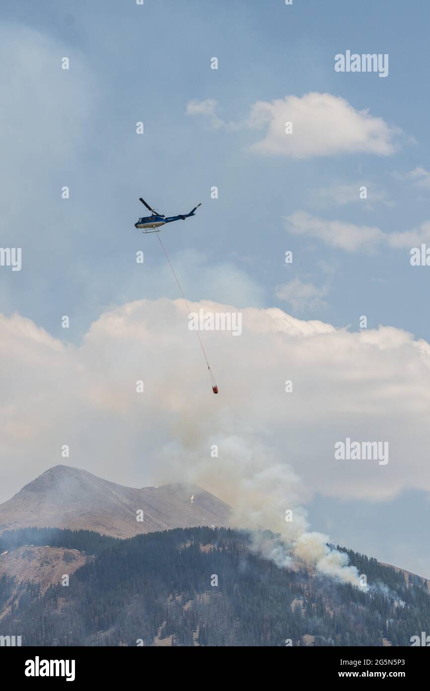 Type ii firefighting helicopter hi-res stock photography and images - Alamy