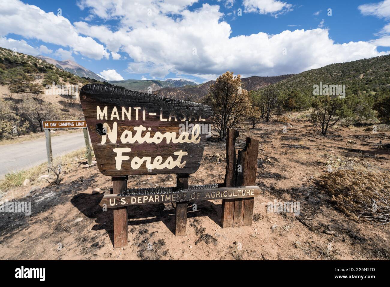 National forest service signs hi-res stock photography and images - Alamy