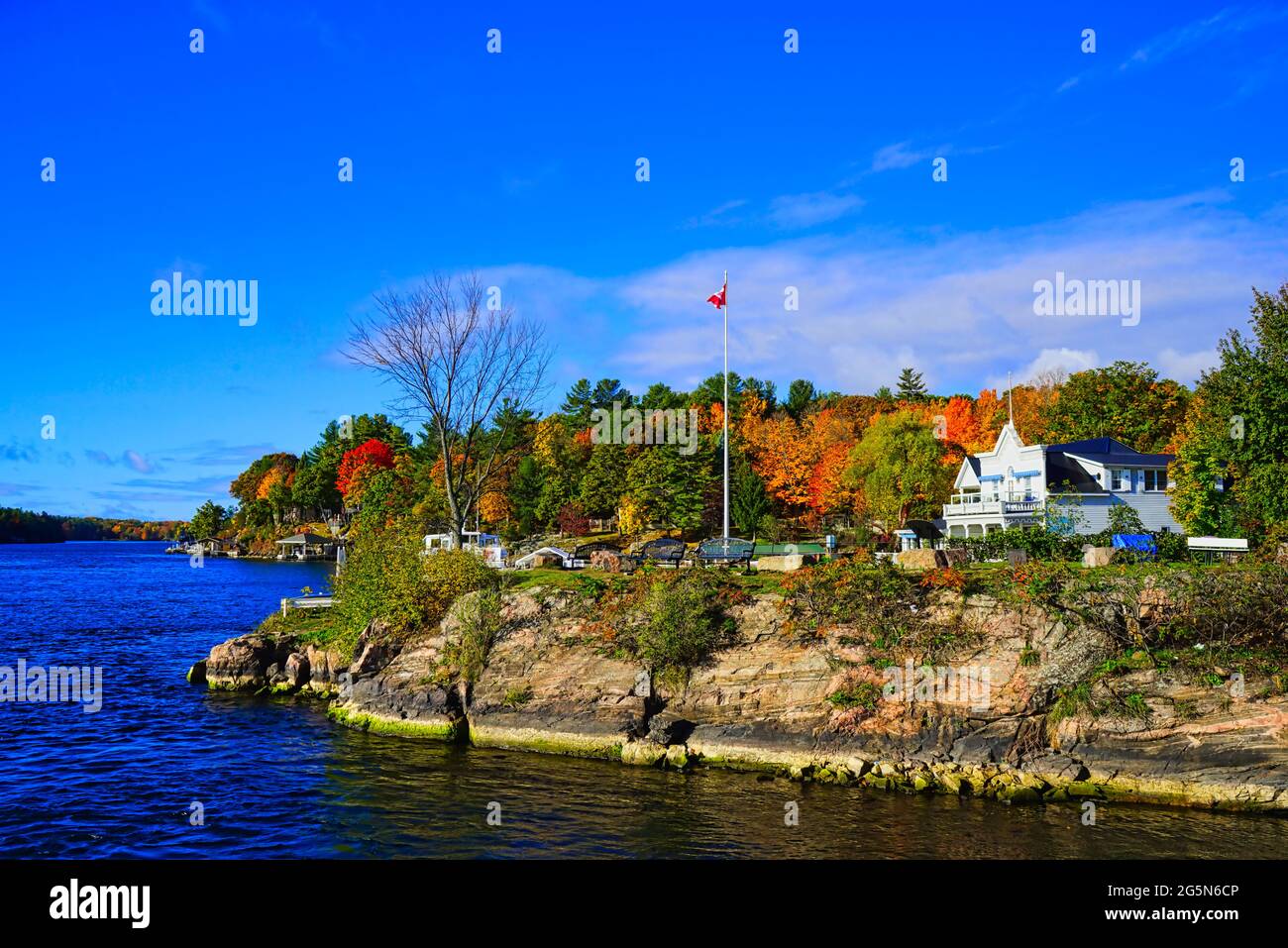 Thousand islands bridge canada hi-res stock photography and images - Alamy