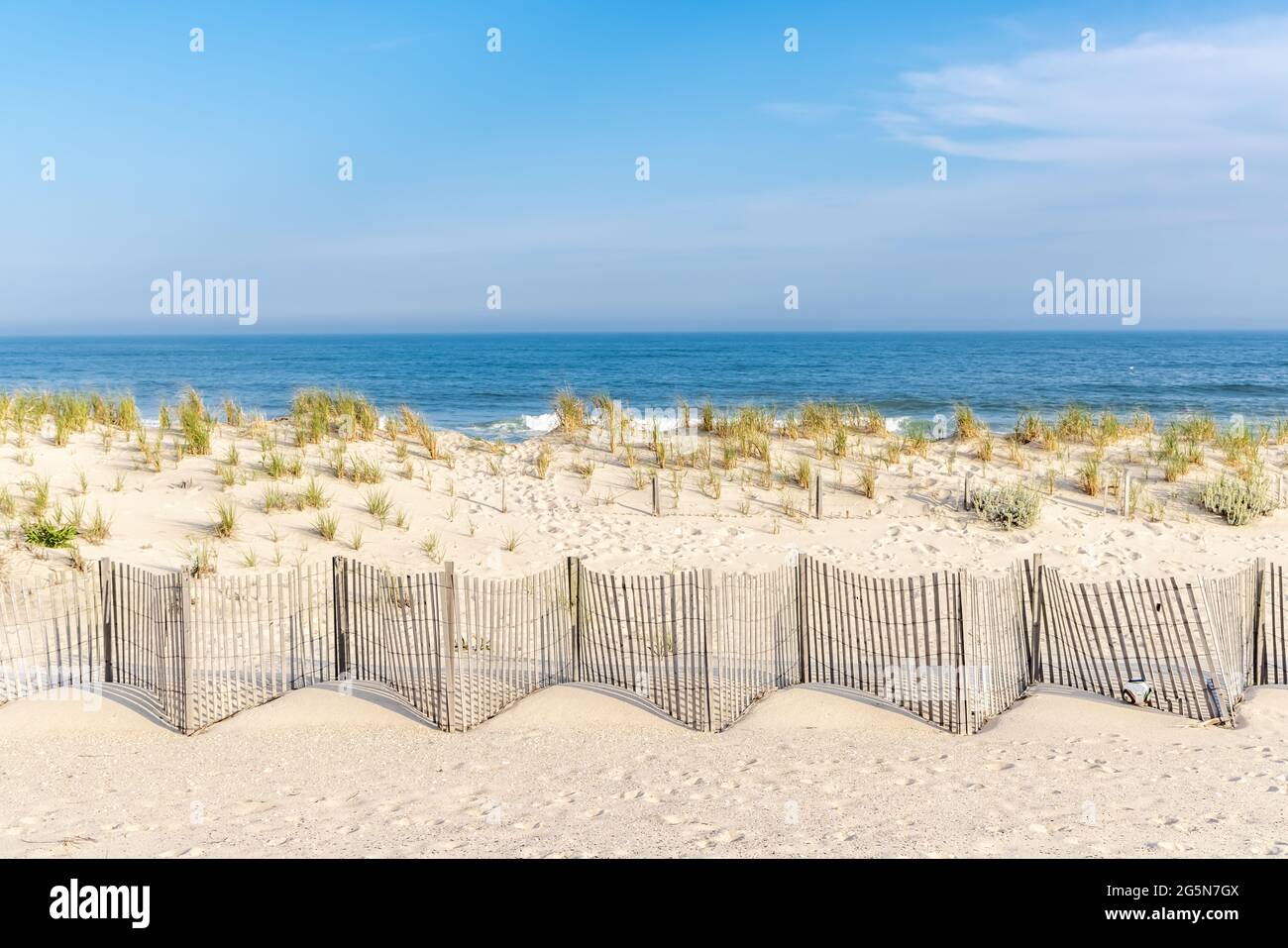 Dune fencing hi-res stock photography and images - Alamy