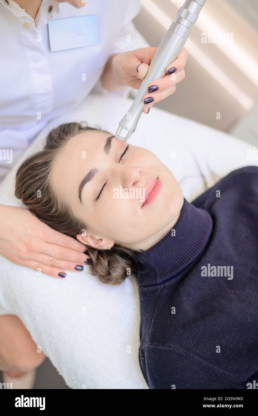 Co2 laser hi-res stock photography and images - Alamy