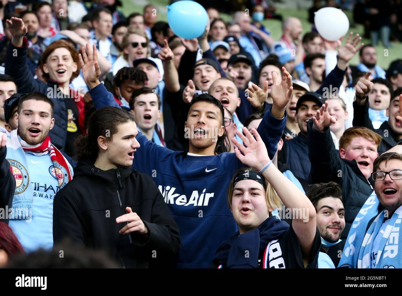 Sydney fc fans hi-res stock photography and images - Alamy