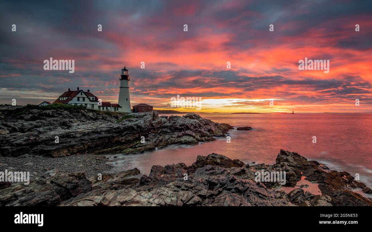 Maine acadia national park sunrise over hi-res stock photography and ...