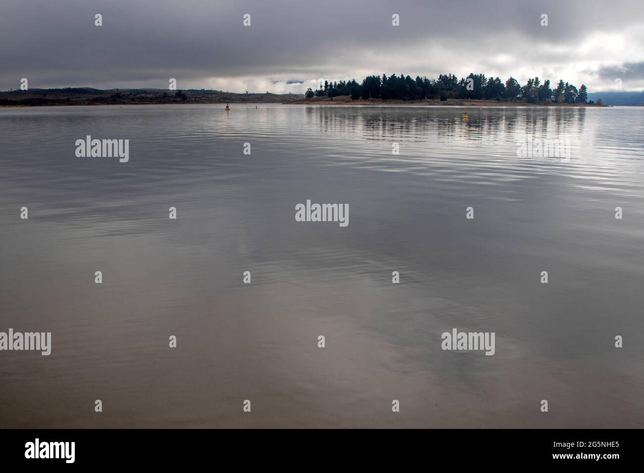 Jindabyne hi-res stock photography and images - Alamy
