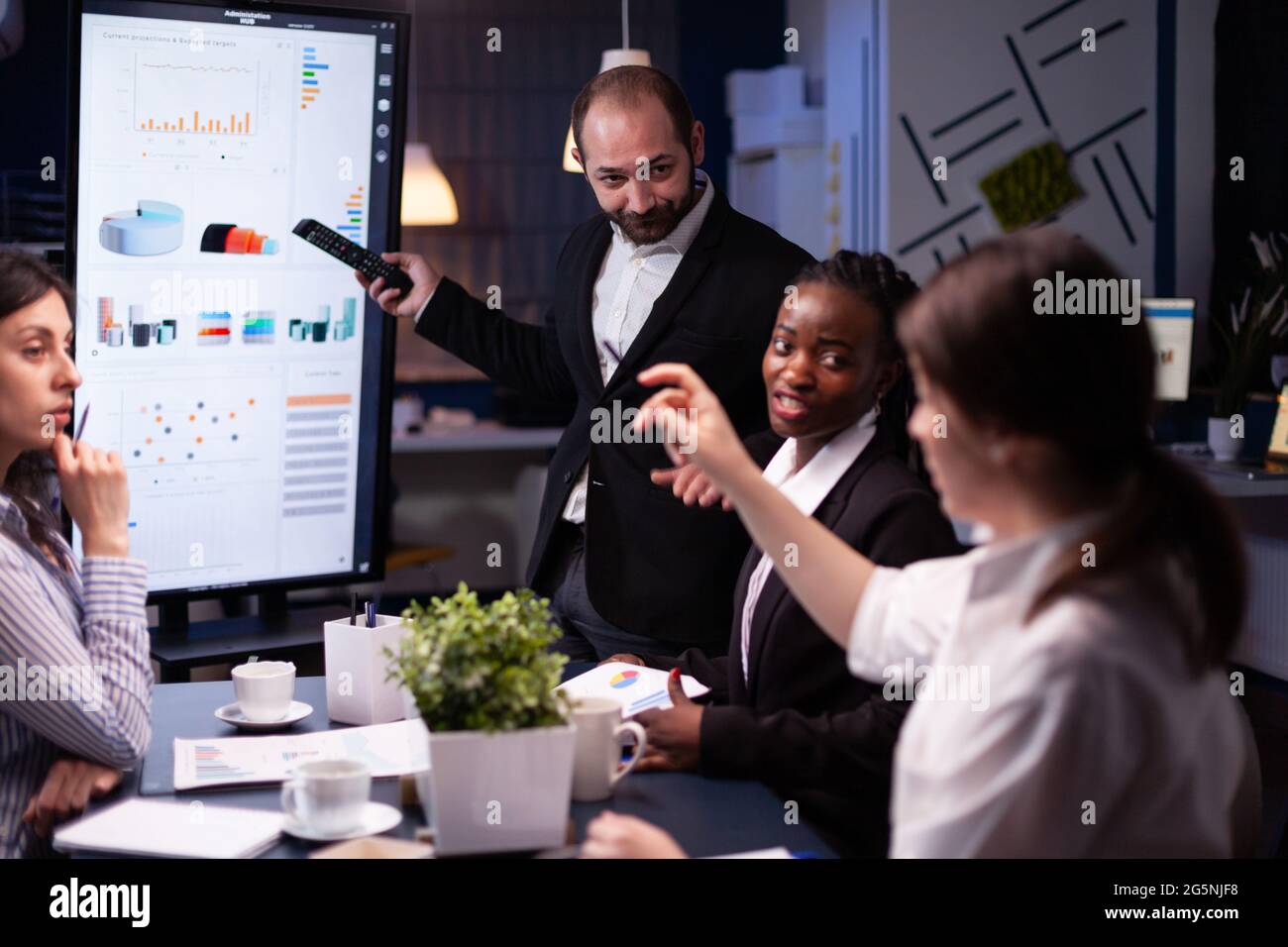 Diverse multi ethnic business hi-res stock photography and images - Alamy