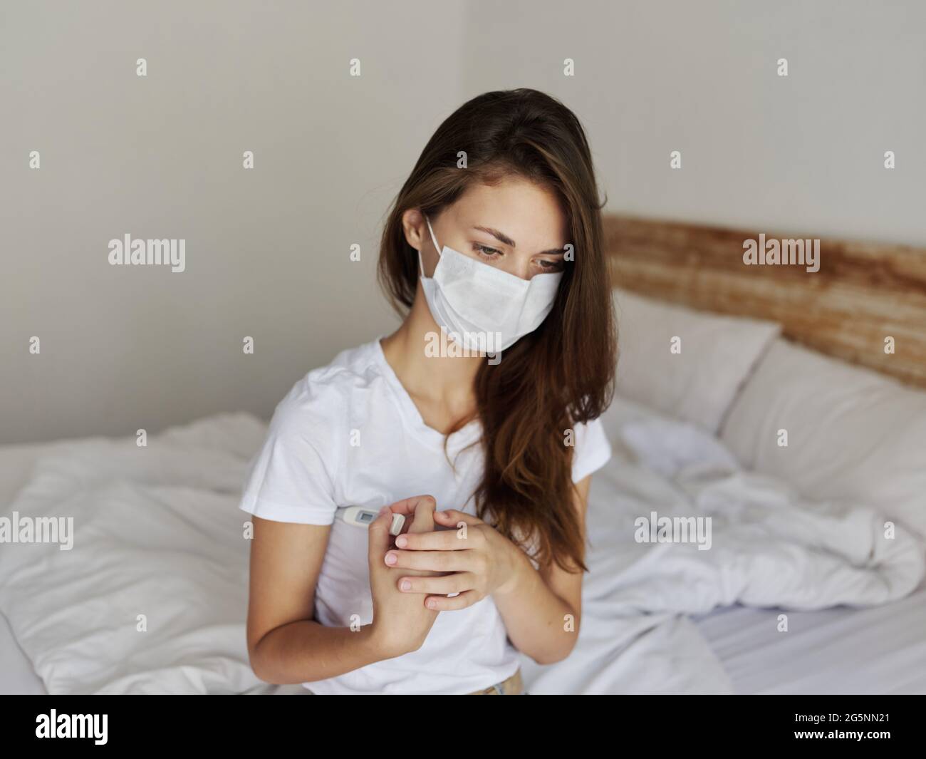 Under arm thermometer hi-res stock photography and images - Alamy